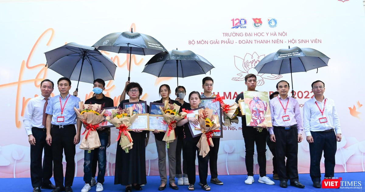 Lễ tri ân những người hiến thân thể cho khoa học và giáo dục