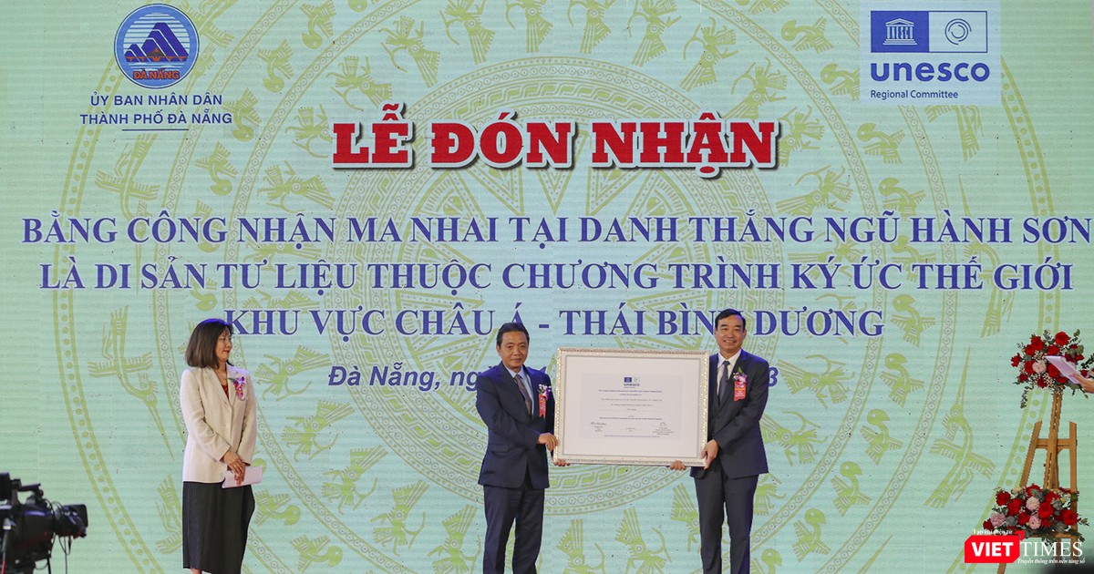 Ảnh: Ma nhai tại danh thắng Ngũ Hành Sơn nhận bằng Di sản tư liệu thuộc ...