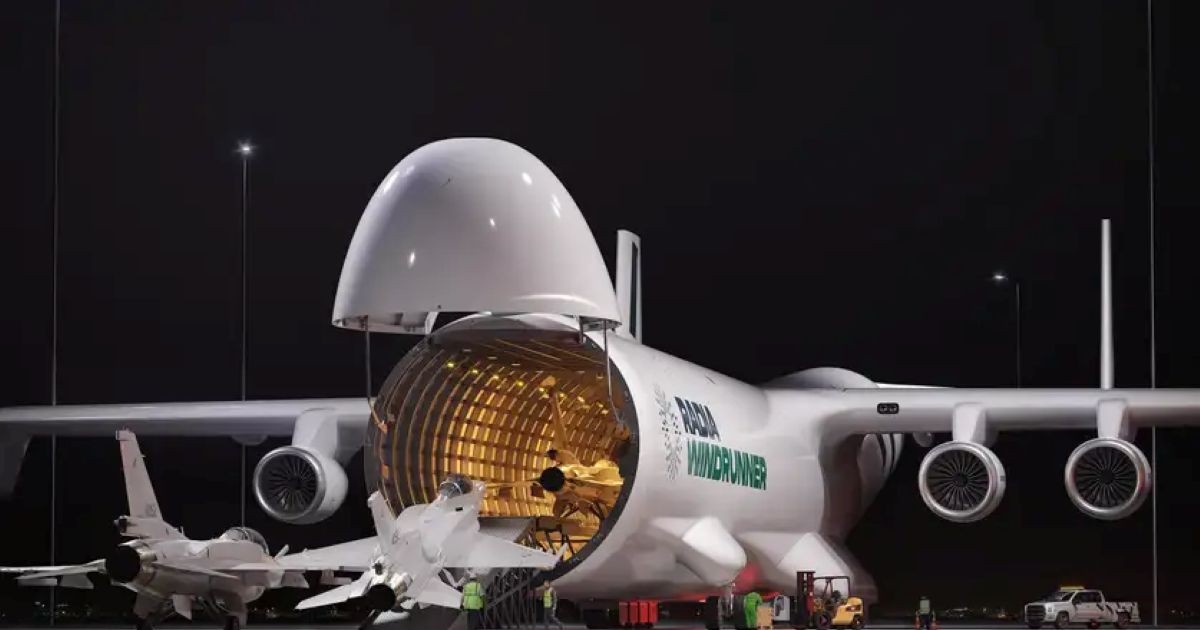 Có thể chở 4 tiêm kích F-35: Máy bay vận tải quân sự lớn nhất lịch sử ...