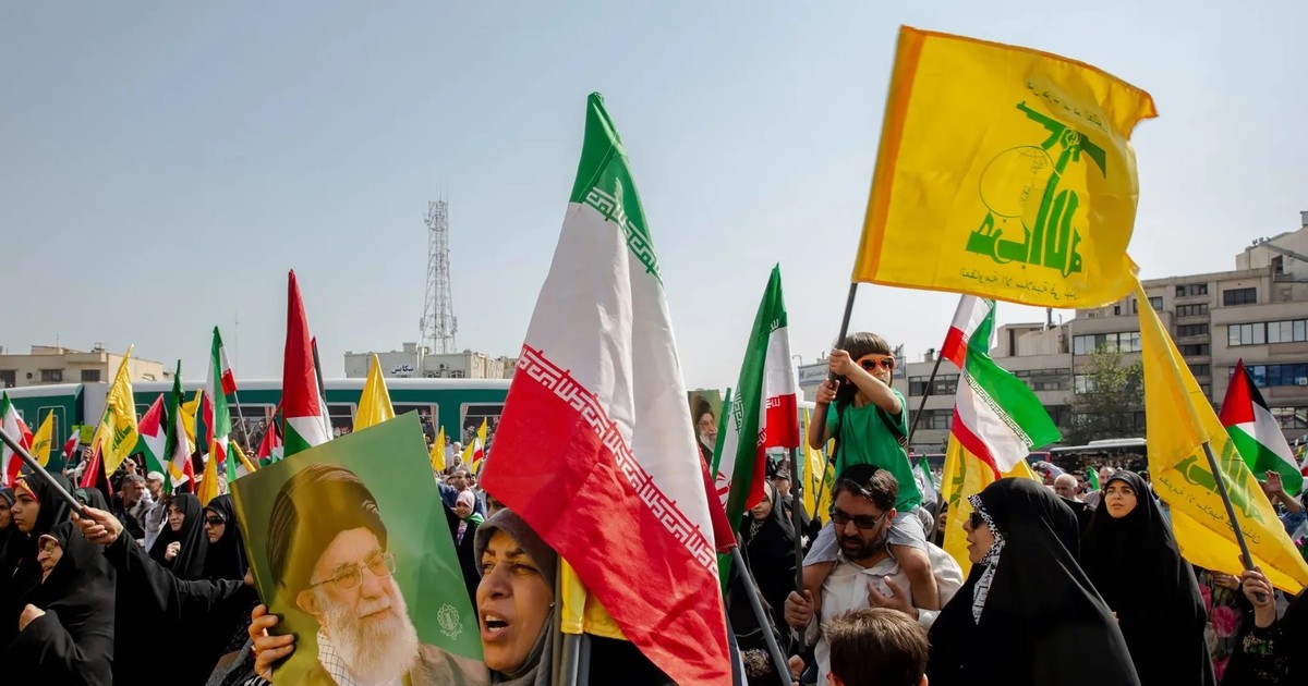 Lãnh đạo tối cao Iran họp khẩn trong đêm