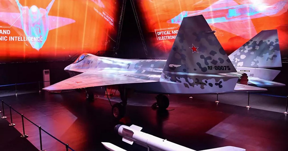 Sukhoi "Checkmate" có thể đánh bại Lockheed Martin F-35 hay không?