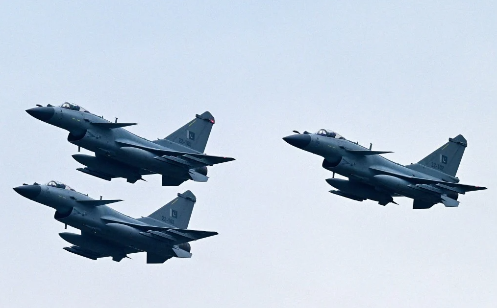 Pakistan: J-10C Trung Quốc lập chiến công đầu, bắn hạ 5 tiêm kích Ấn Độ, gồm 3 chiếc Rafale