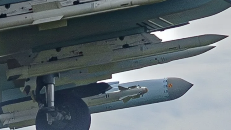 Nga ra mắt "sát thủ bầu trời" R-77M: Những nước nào là bên mua tiềm năng?