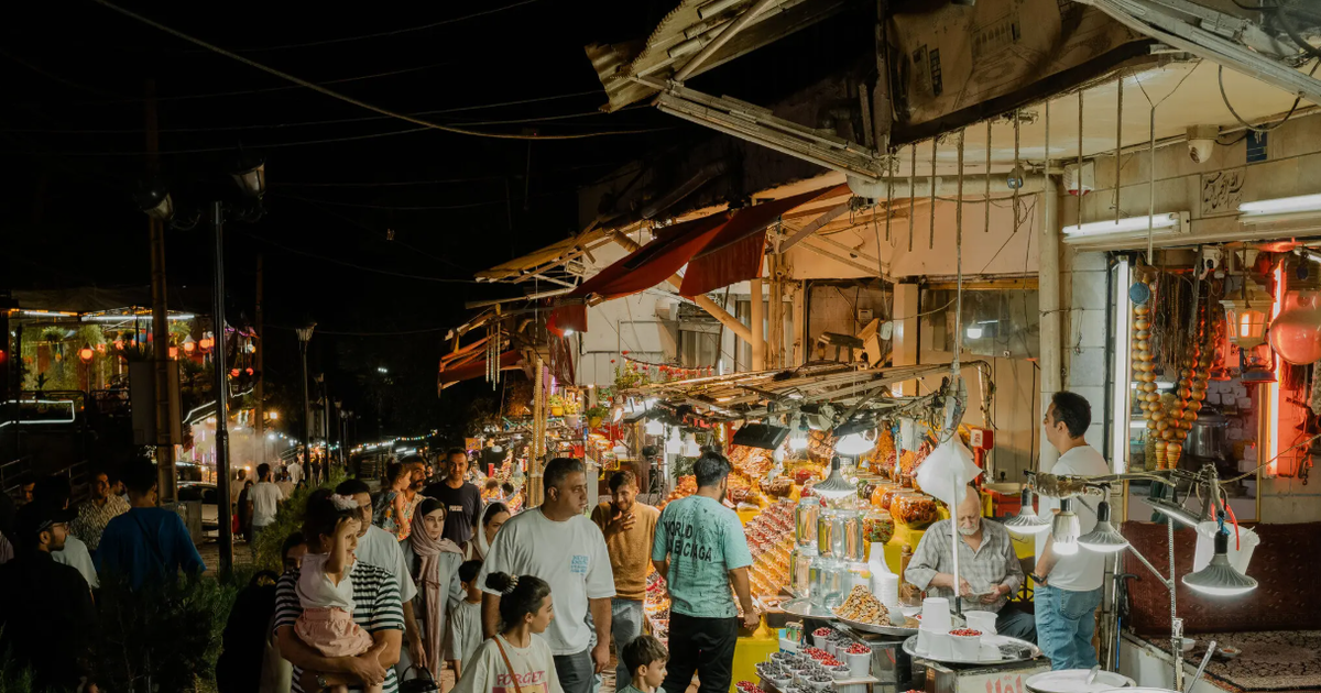 Iran “nghẹt thở” vì Liên Hợp Quốc tái áp đặt trừng phạt, lạm phát vượt 40%
